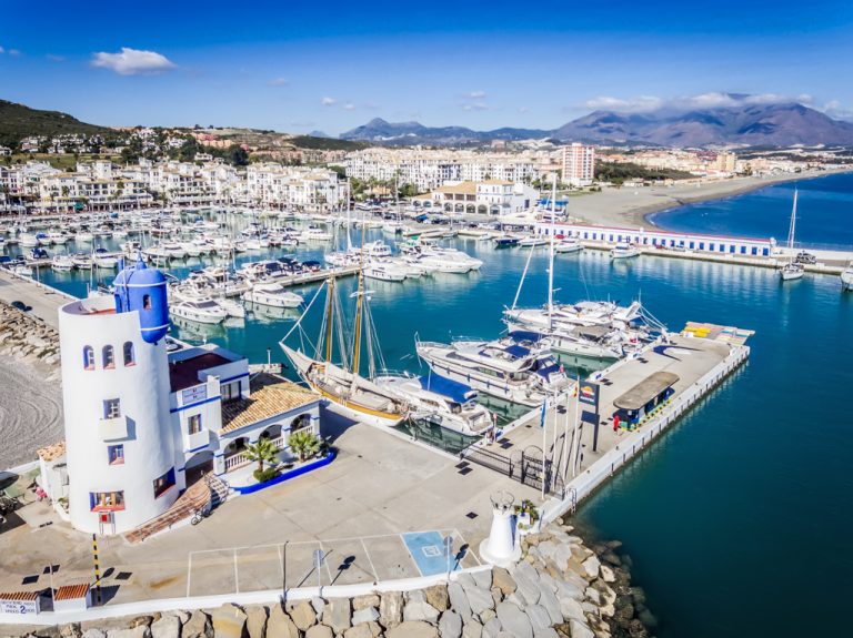 Puerto de La Duquesa – Estepona sports port